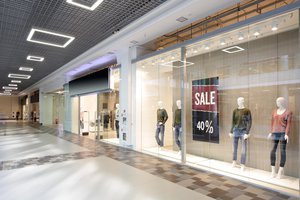 Outlet in Spanish | English to Spanish Translation - SpanishDictionary.com