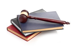 Derecho | Spanish to English Translation - SpanishDictionary.com