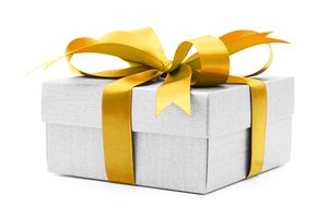 Gift in Spanish | English to Spanish Translation - SpanishDictionary.com