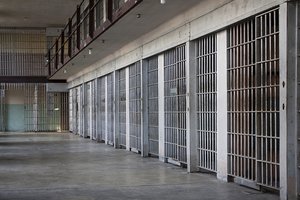 Prison in Spanish | English to Spanish Translation - SpanishDict