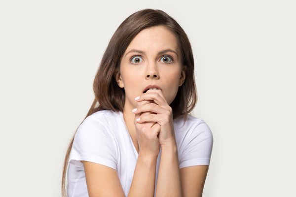 Espanto | Spanish to English Translation - SpanishDictionary.com