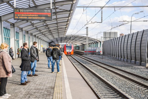 The train station in Spanish | English to Spanish Translation ...