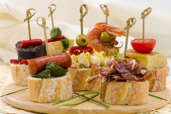 Las tapas | Spanish to English Translation - SpanishDictionary.com