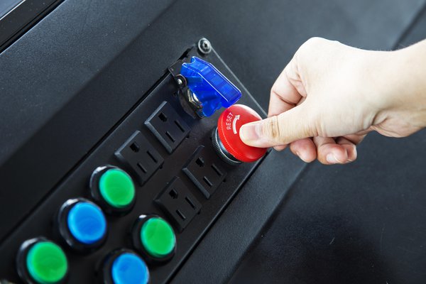 Vamos a oprimir | Spanish to English Translation - SpanishDict