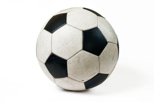 Balls in Spanish | English to Spanish Translation - SpanishDictionary.com