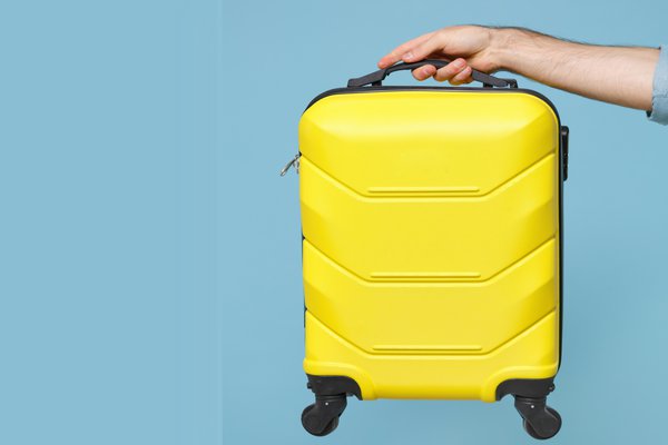 Hand luggage in Spanish | English to Spanish Translation ...