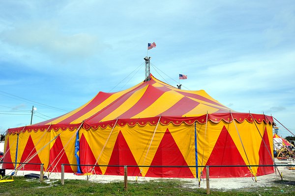 Circuses | Traductor de inglés a español - inglés.com