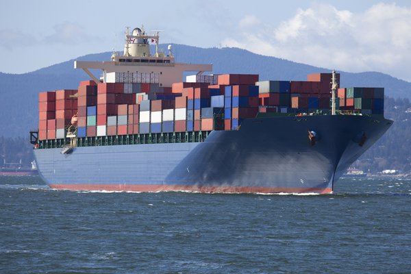 Naves | Spanish to English Translation - SpanishDictionary.com