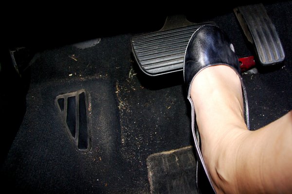 Brake | Traductor de inglés a español - inglés.com