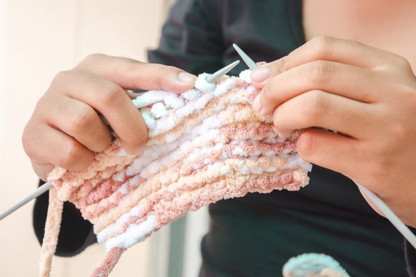 Knit in Spanish | English to Spanish Translation - SpanishDictionary.com