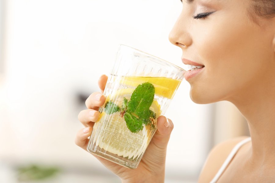 Refrescante | Spanish to English Translation - SpanishDictionary.com