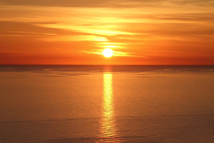 La puesta del sol | Spanish to English Translation - SpanishDictionary.com