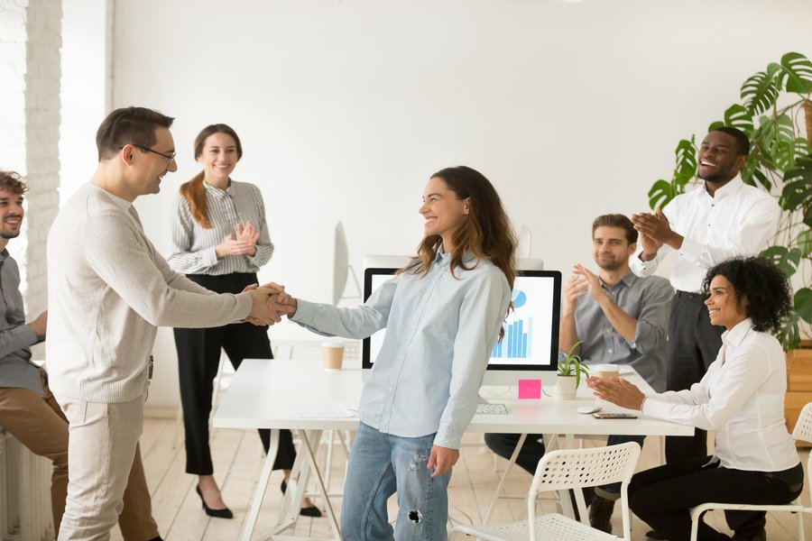 El ascenso | Spanish to English Translation - SpanishDictionary.com