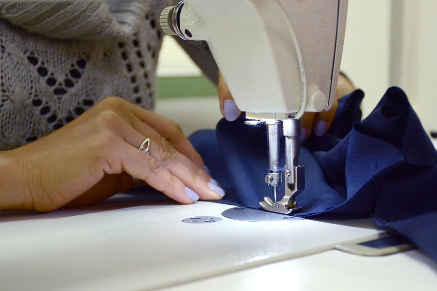 Coser | Spanish to English Translation - SpanishDictionary.com