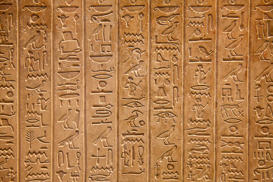 Jeroglífico | Spanish to English Translation - SpanishDictionary.com