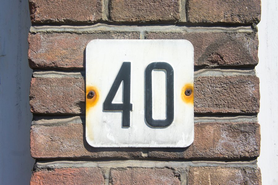 Cuarenta | Spanish to English Translation - SpanishDictionary.com