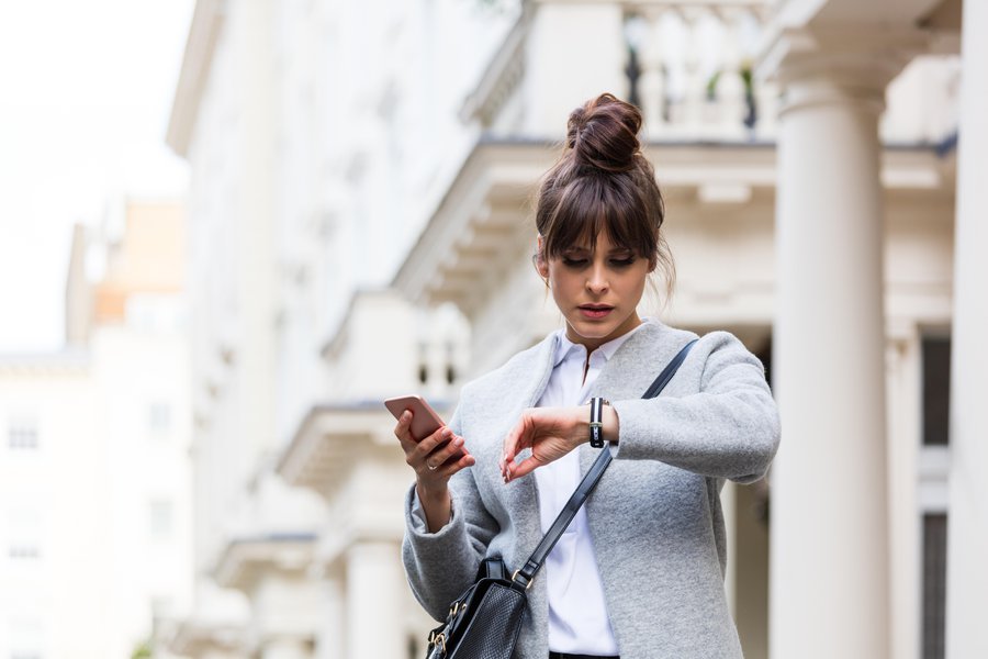 I am late | Traductor de inglés a español - inglés.com