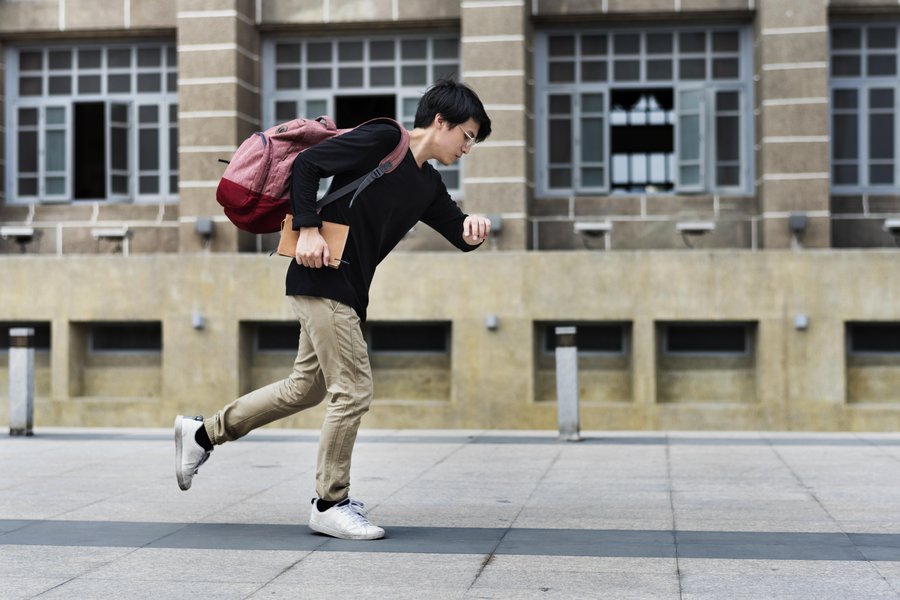 Apurarse | Spanish to English Translation - SpanishDictionary.com