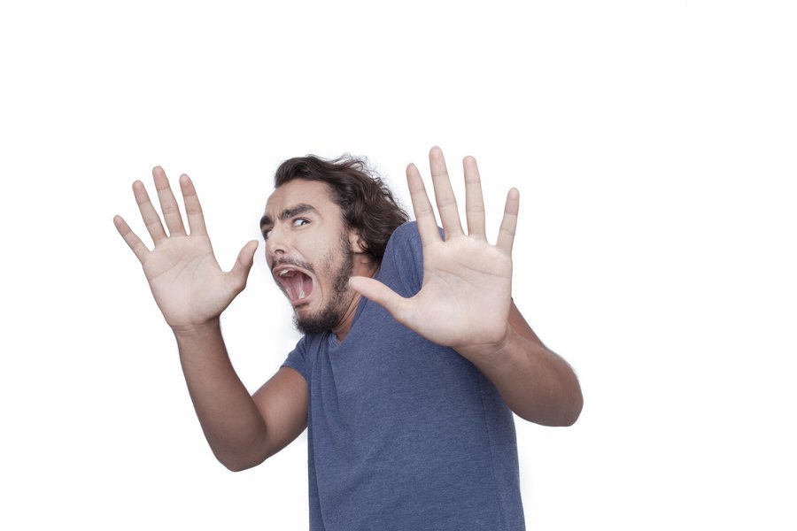 Atemorices | Spanish to English Translation - SpanishDictionary.com