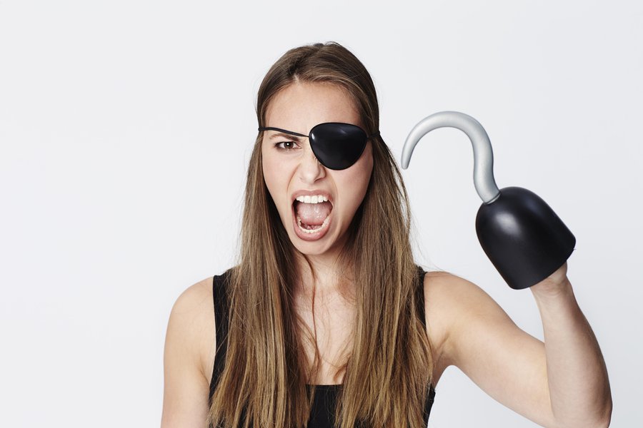 Garfio | Spanish to English Translation - SpanishDictionary.com