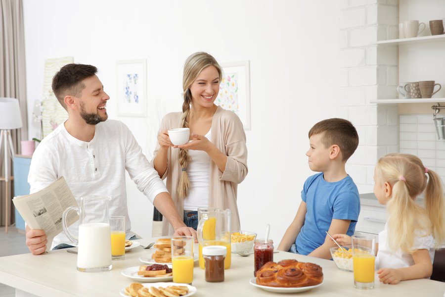 Tomar el desayuno en inglés | Traductor de español a inglés - inglés.com