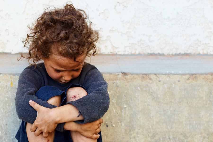 Orphan in Spanish | English to Spanish Translation - SpanishDictionary.com