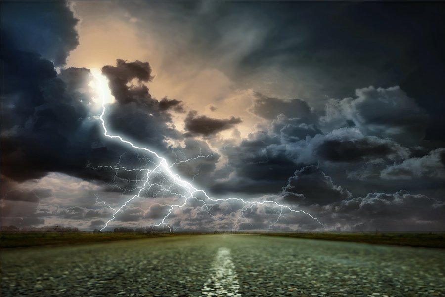 La tempestad | Spanish to English Translation - SpanishDictionary.com