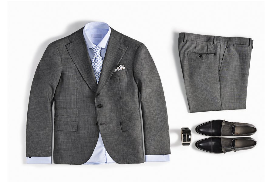 Traje | Spanish to English Translation - SpanishDictionary.com