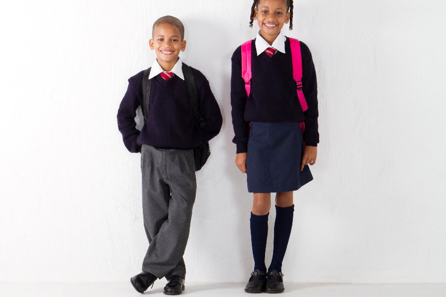 Uniform in Spanish | English to Spanish Translation - SpanishDictionary.com