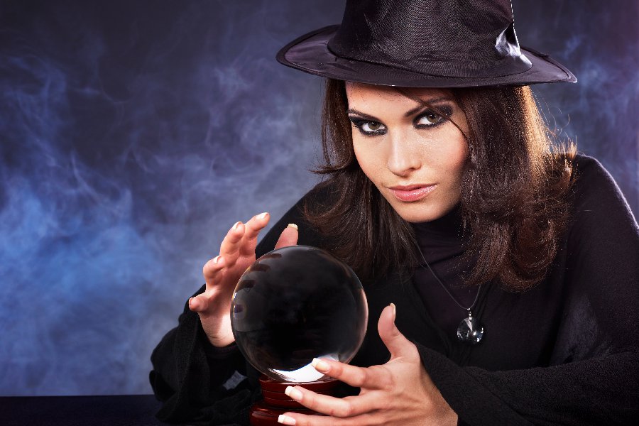 Bruja | Spanish to English Translation - SpanishDictionary.com