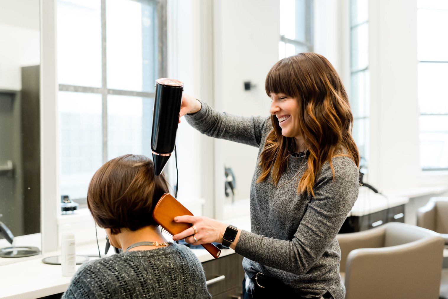 Spanish to Use at a Hair Salon | SpanishDictionary.com